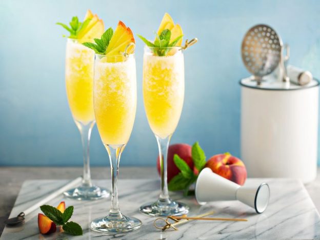 Cócteles de champagne: 8 ideas originales para brindar