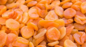 Los orejones: qué son, propiedades, beneficios y recetas